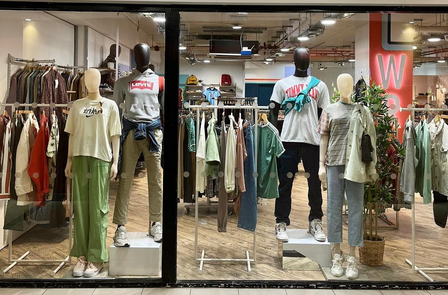 White Rose Nottingham | Fashion & Clothing | Victoria Centre